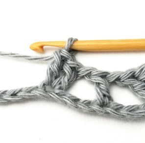 How to Crochet the Braid and Mesh Stitch Photo Tutorial — Brilliant ...