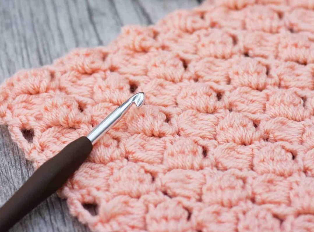 How To Crochet the Side Saddle Stitch — Brilliant Life Hacks