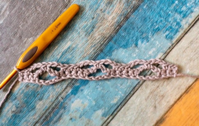 How to Crochet the Woven Lattice Stitch Photo Tutorial — Brilliant Life ...